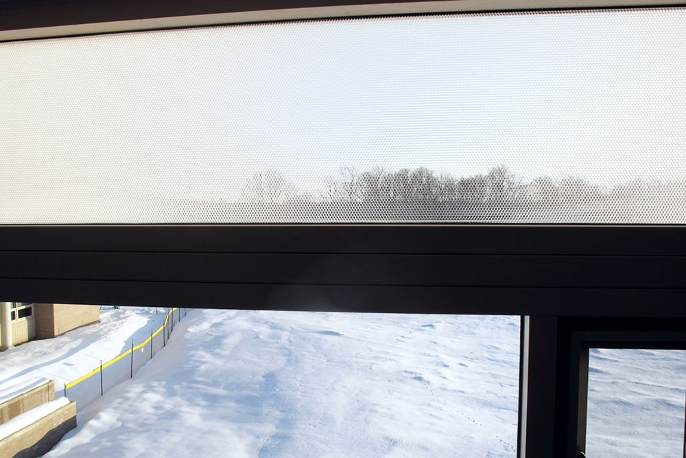 Външно остъкляване с подобрение в контрола на слънчевата топлина ...